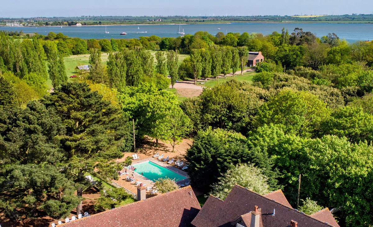 Een prachtig privé-eiland in de buurt van Londen staat te koop