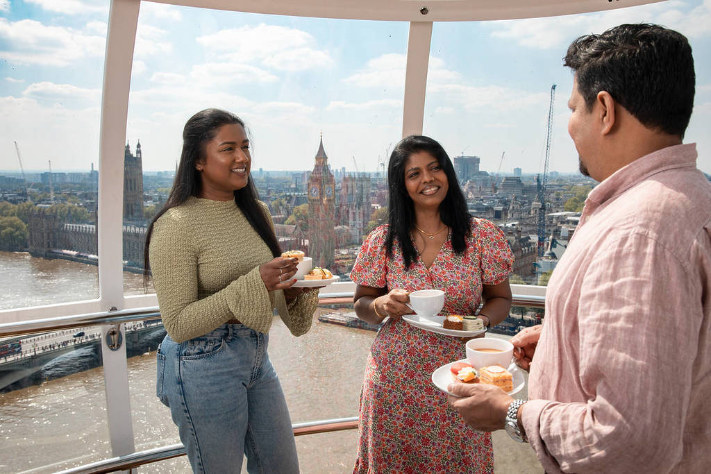 Comer bollos en el cielo en este Afternoon Tea especial en el London Eye