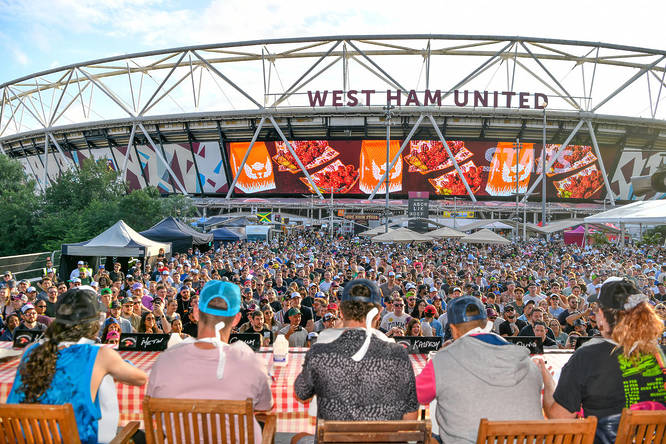 s Werelds grootste kippenvleugelfestival komt naar Londen