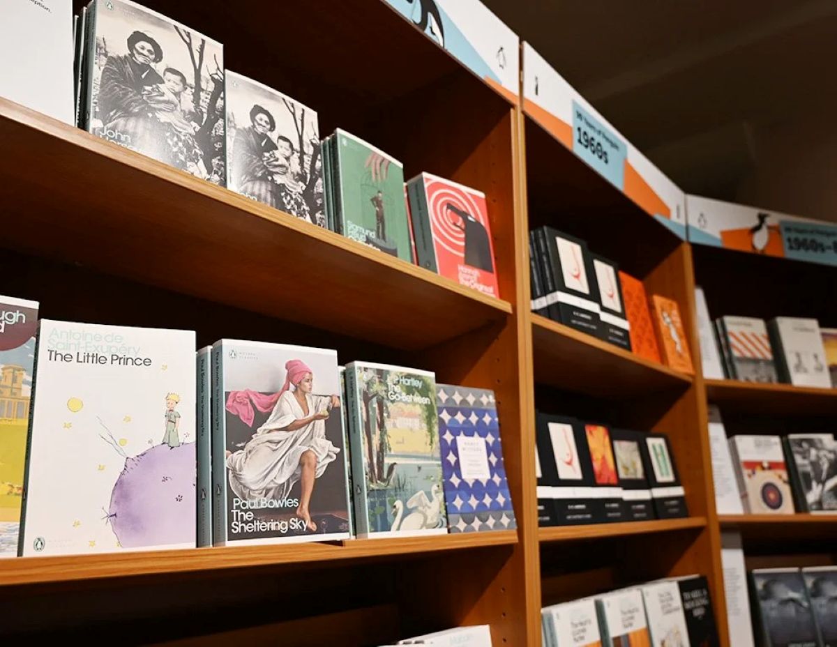 Een gratis Pop-Up is geland in Londen om de 90ste verjaardag van ...