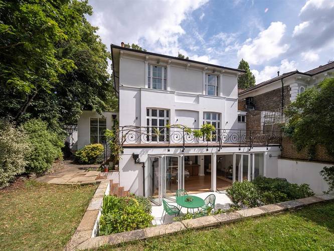 Kate Moss's Former London Home Has Been Put Up For Sale