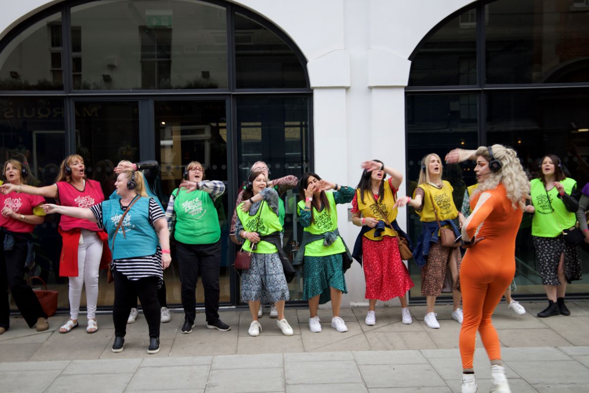 These Silent Disco Walking Tours Might Just Be The Most Unique Way To ...