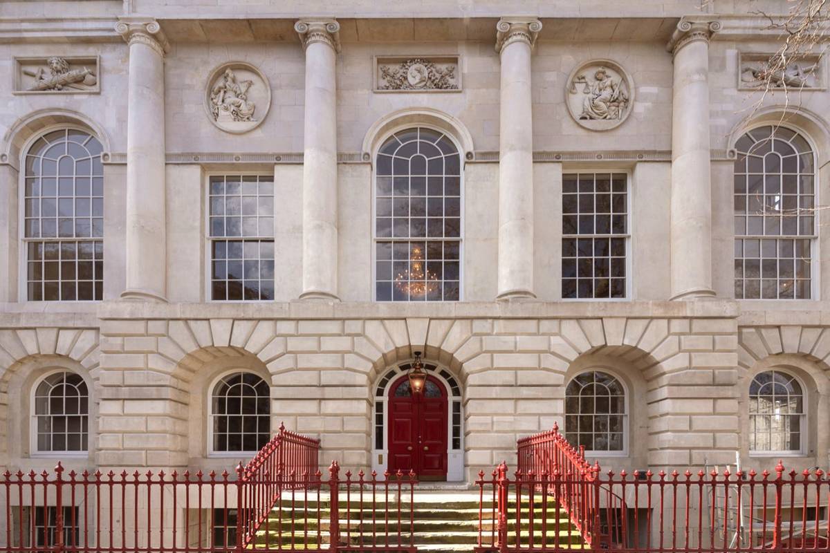 This Former London Courthouse From Oliver Twist Is Now A Glamorous ...