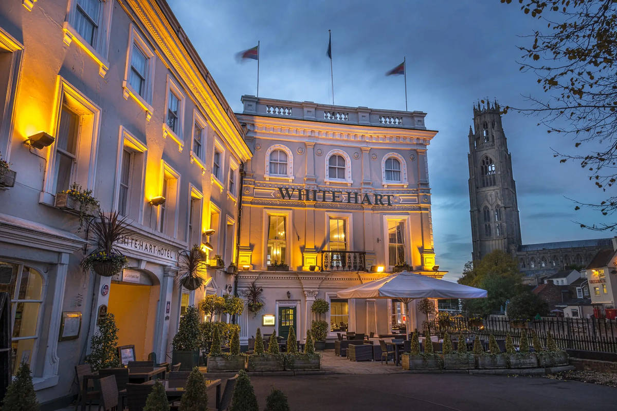 These Hotels Let You Stay In 11th-Century Ruins And Historic Country ...