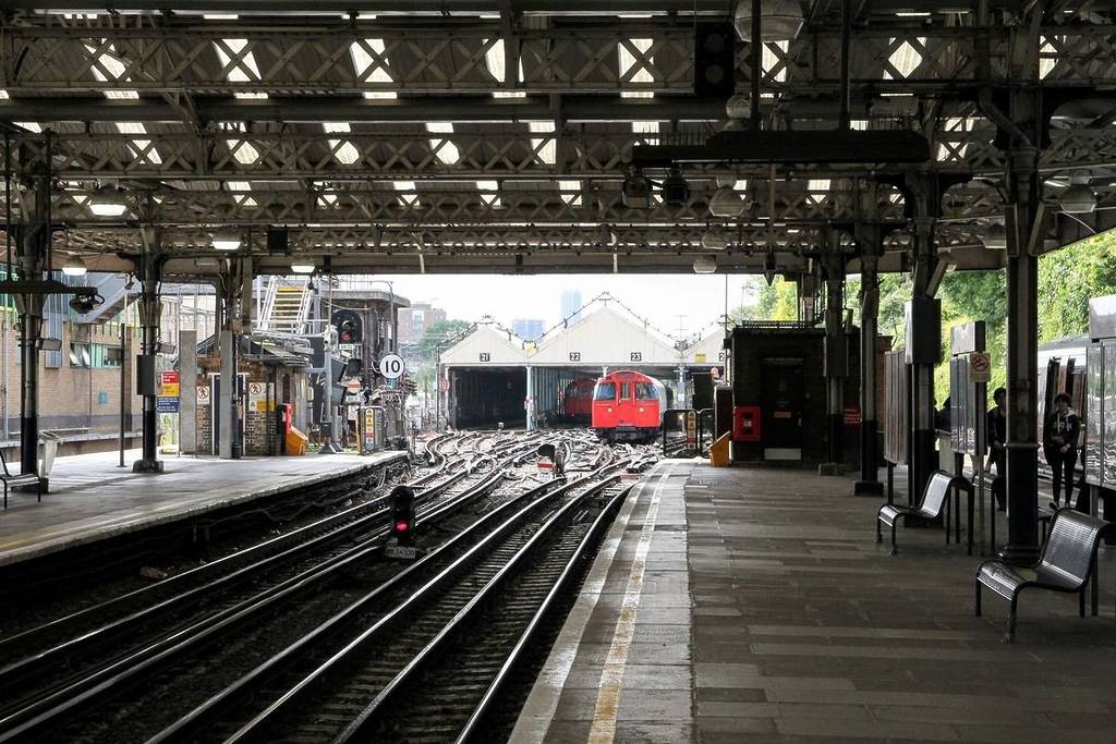 This Is The Only Tube Station In London Where Passengers Can Enter The ...