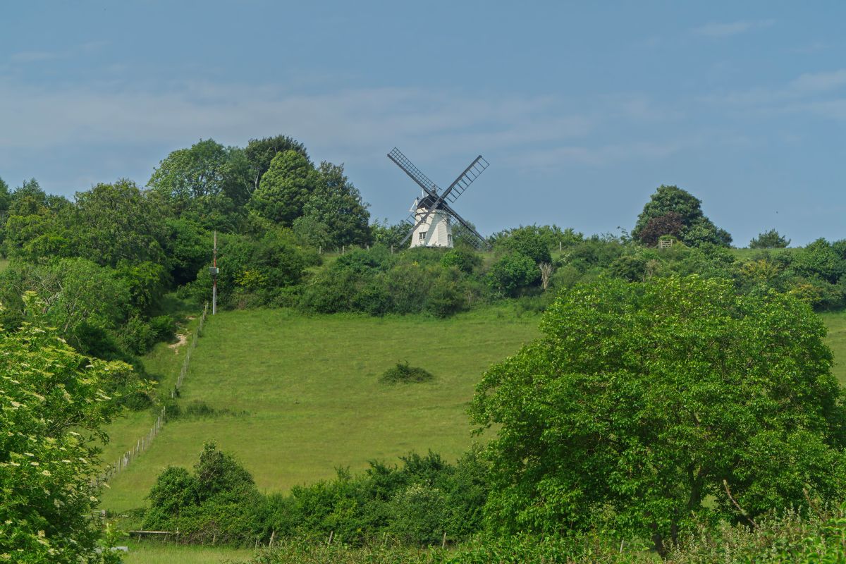 This Famous Fairytale Village Near London Is Known As The 'Carrot ...