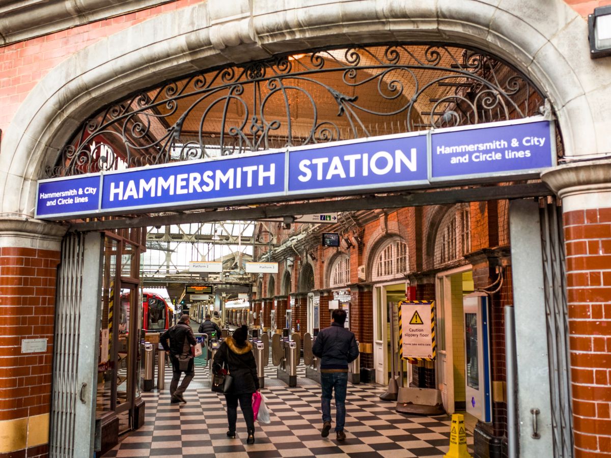 The Entire Hammersmith & City Line Will Be Closed This Weekend - Here's ...