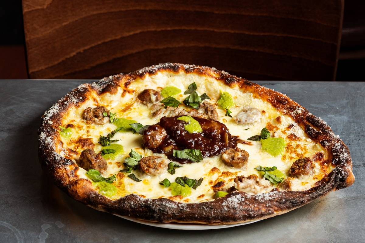 Cette nouvelle pizzeria « bri-talienne » a sorti la pizza la plus ...