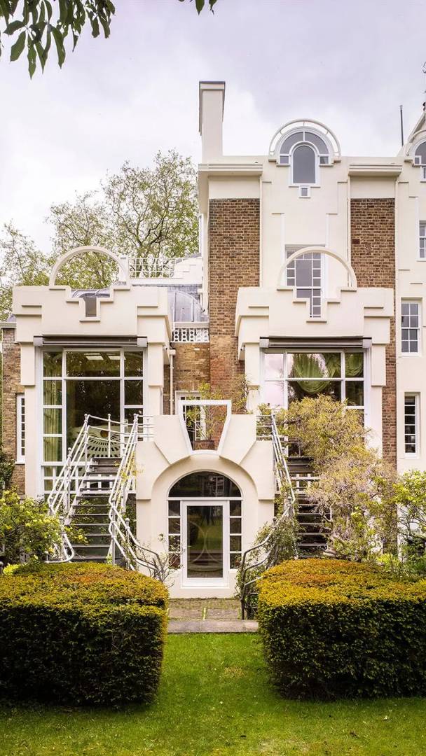 The best secret garden in London is an ancient 3-acre oasis that most ...