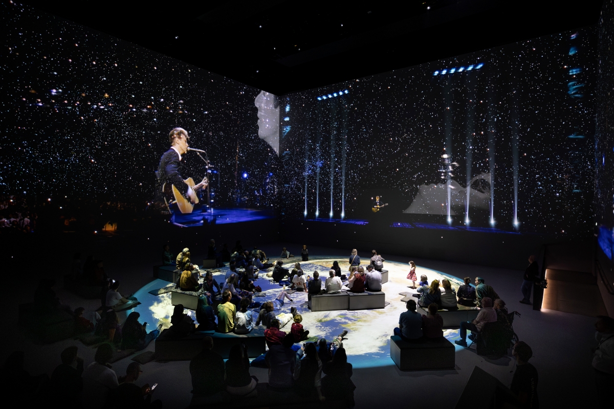 A brand new immersive David Bowie show is landing at London's Lightroom ...