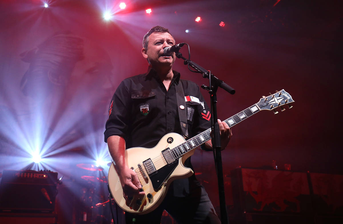 Manic Street Preachers & Suede UK tour – date and ticket info