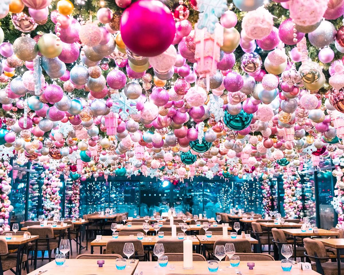 14 Bar & Grill: This Rooftop Spot Has Gone All Out On Christmas