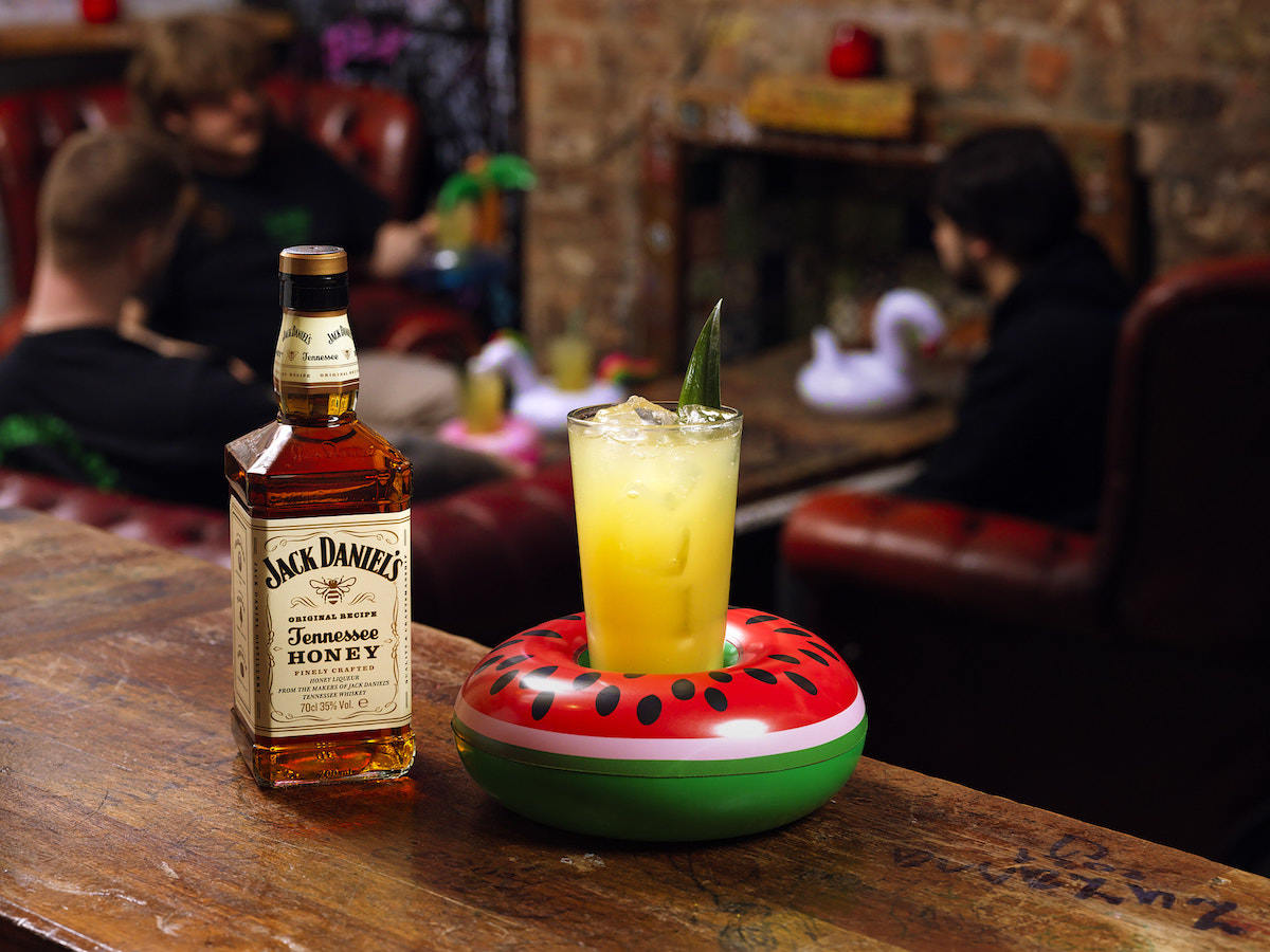 This American Dive Bar Serves Delish Jack Daniel's Cocktails