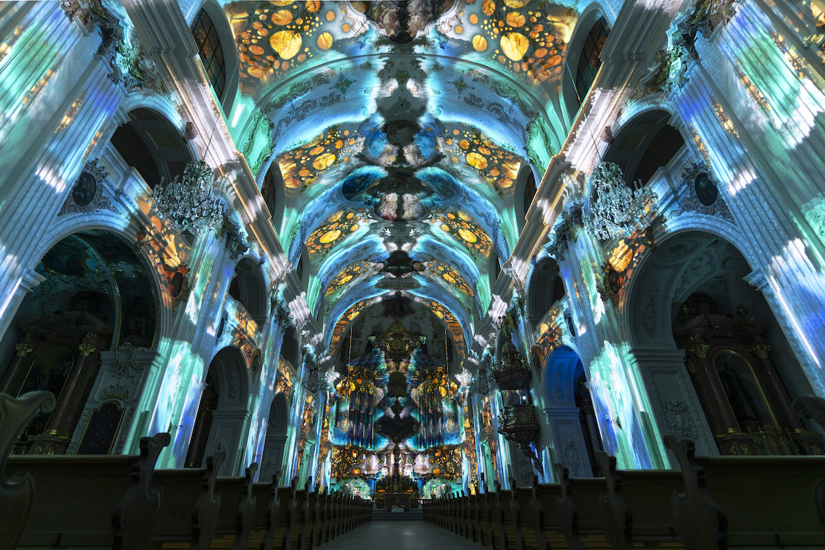 It's Your Last Chance To See The 'FLOW' Light Show In Liverpool