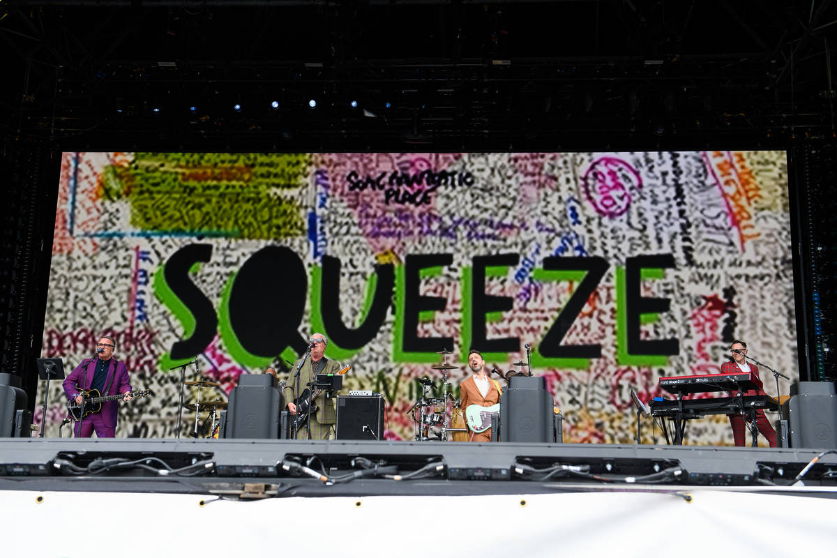 Squeeze Have Announced A Giant UK Arena Tour With Support From Billy ...