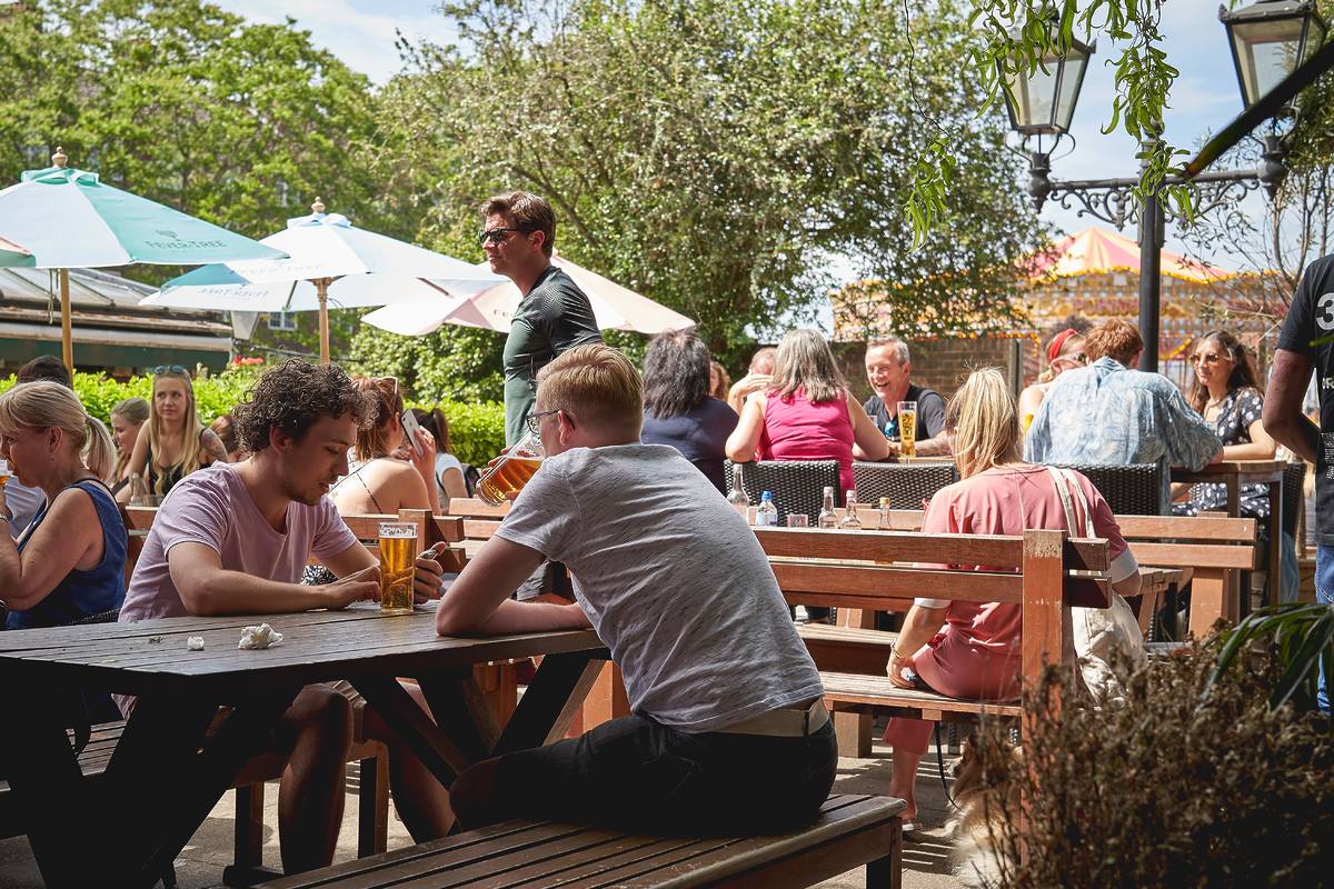 The UK will get a 3-day working week at the end of the year, thanks to ...