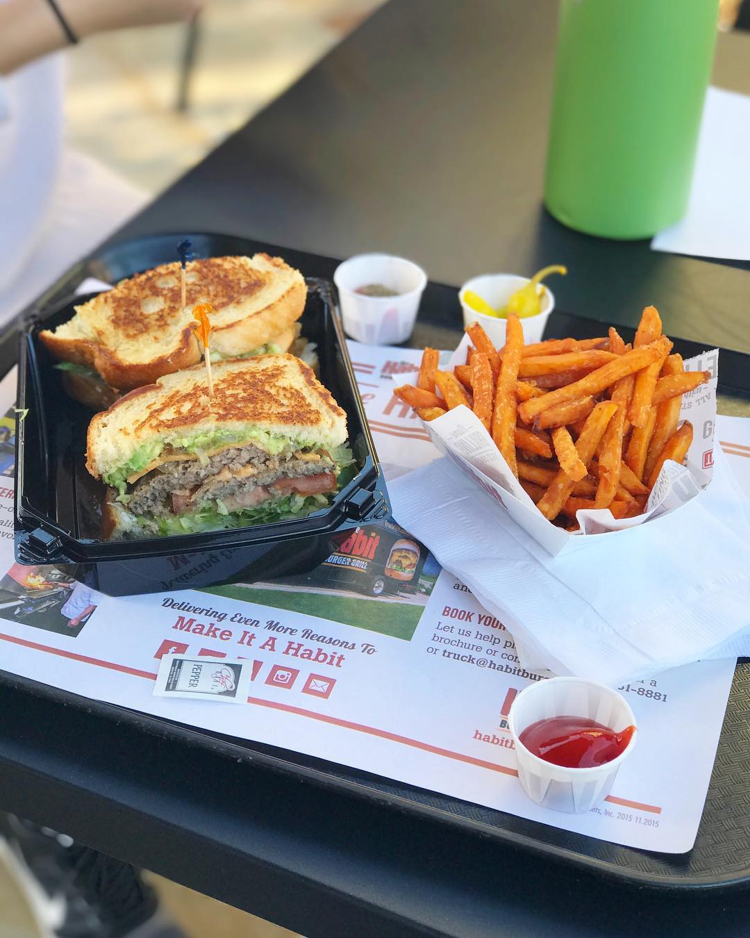 A Guide To The Best Restaurants At Every LAX Terminal