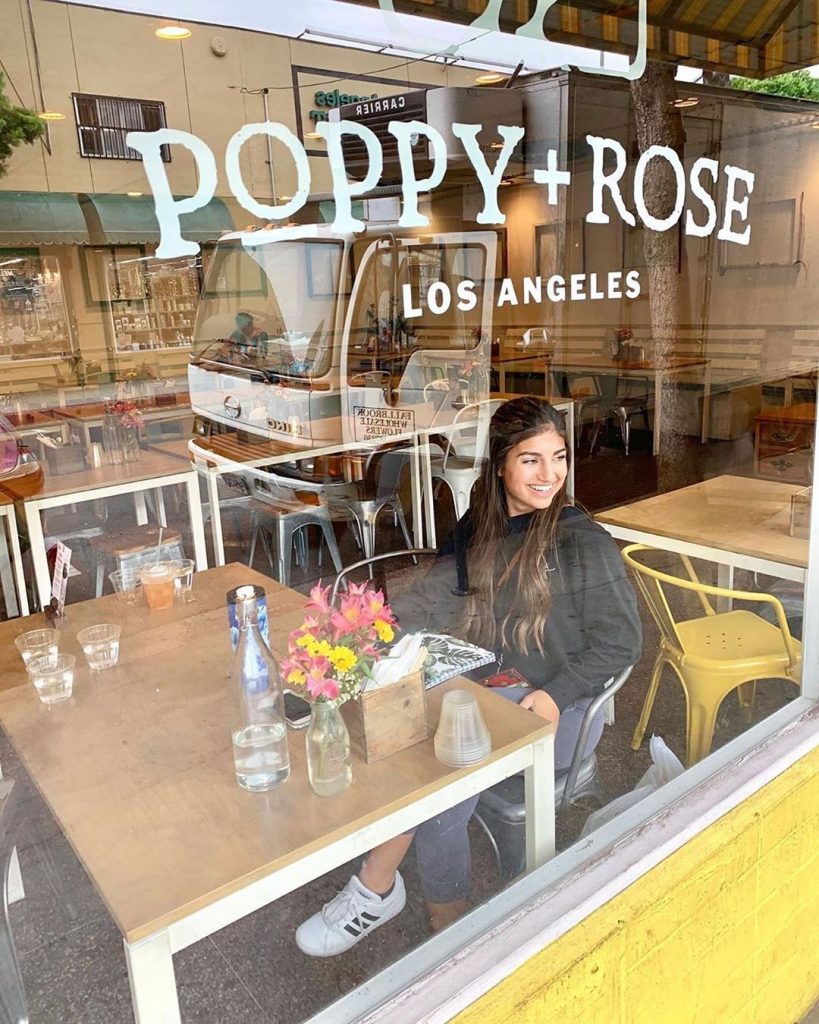 There's A Southern-Style Brunch Spot Nestled Within The Flower District ...