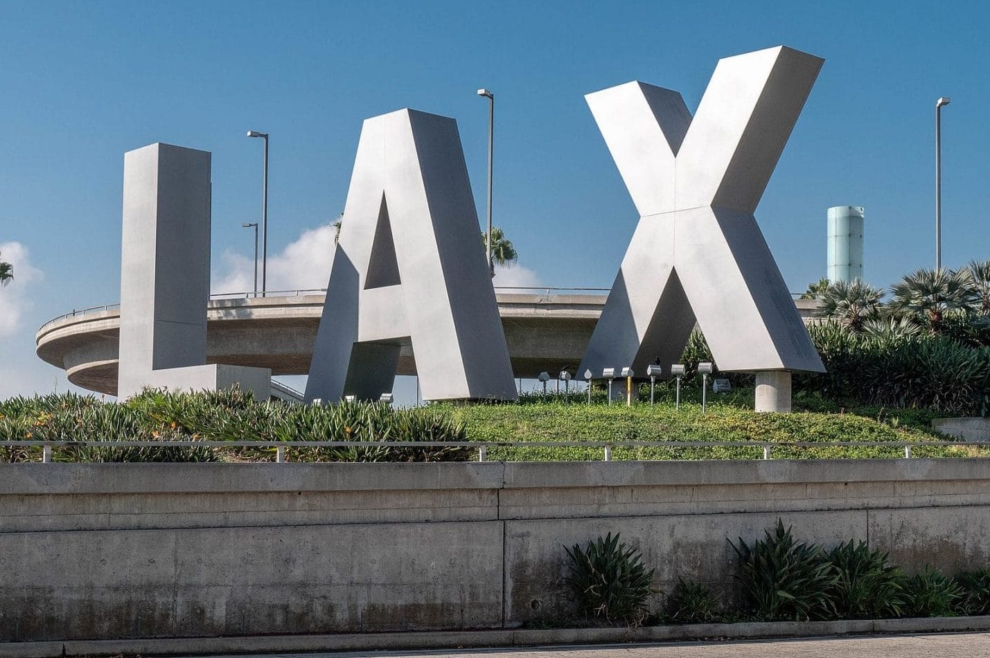 LAX, Metro Trains And Buses Require Face Coverings Starting Today