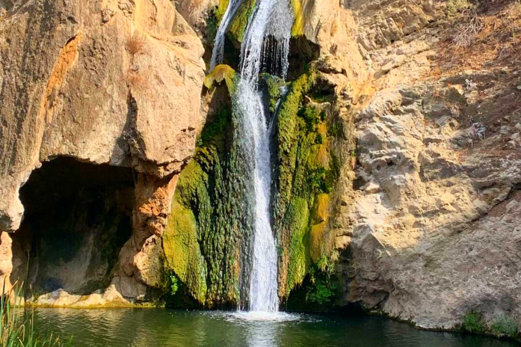 19 Waterfalls In Los Angeles For A Surreal Outdoors Adventure