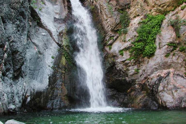 19 Waterfalls In Los Angeles For A Surreal Outdoors Adventure