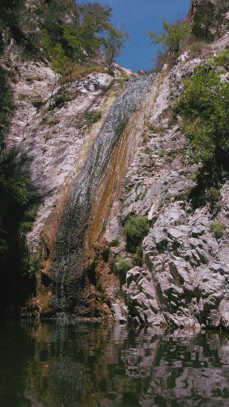 19 Waterfalls In Los Angeles For A Surreal Outdoors Adventure