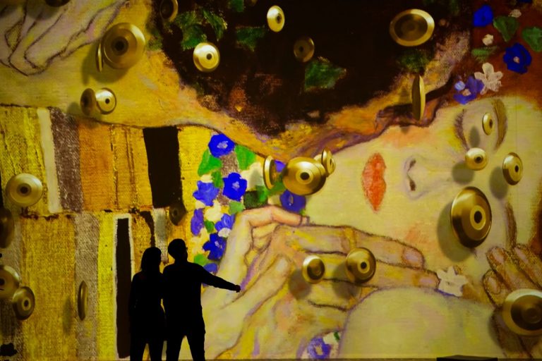 Watch Over 200 Klimt Paintings Come To Life In This Immersive Exhibition