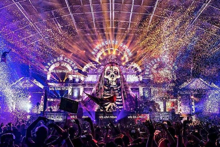 An Electrifying Halloween Festival Is Taking Over SoCal This Month, And ...