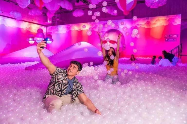 The Bubble Planet Experience In Los Angeles Is Now Open