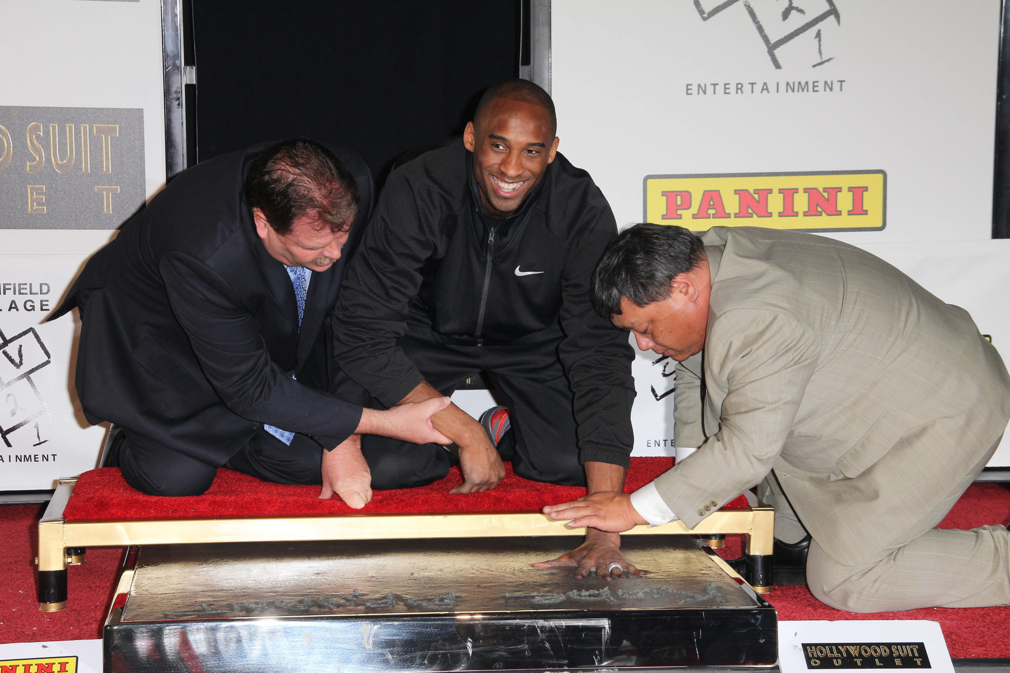 Kobe Bryant's Hand & Footprints Have Been Unveiled At Chinese Theatre