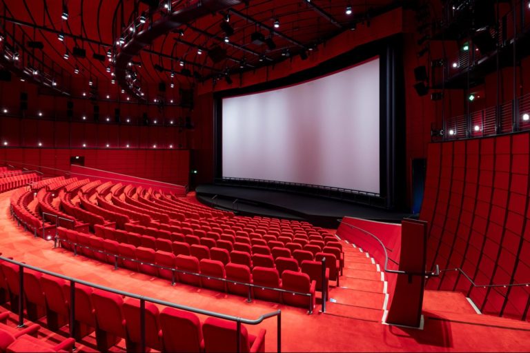 11 Incredible Movie Theaters In Los Angeles Cinephiles Will Adore