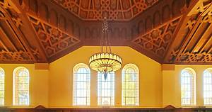 11 Beautiful Libraries In Los Angeles That Bookworms Swear By