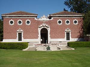 11 Beautiful Libraries In Los Angeles That Bookworms Swear By
