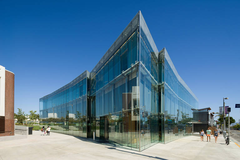11 Beautiful Libraries In Los Angeles That Bookworms Swear By