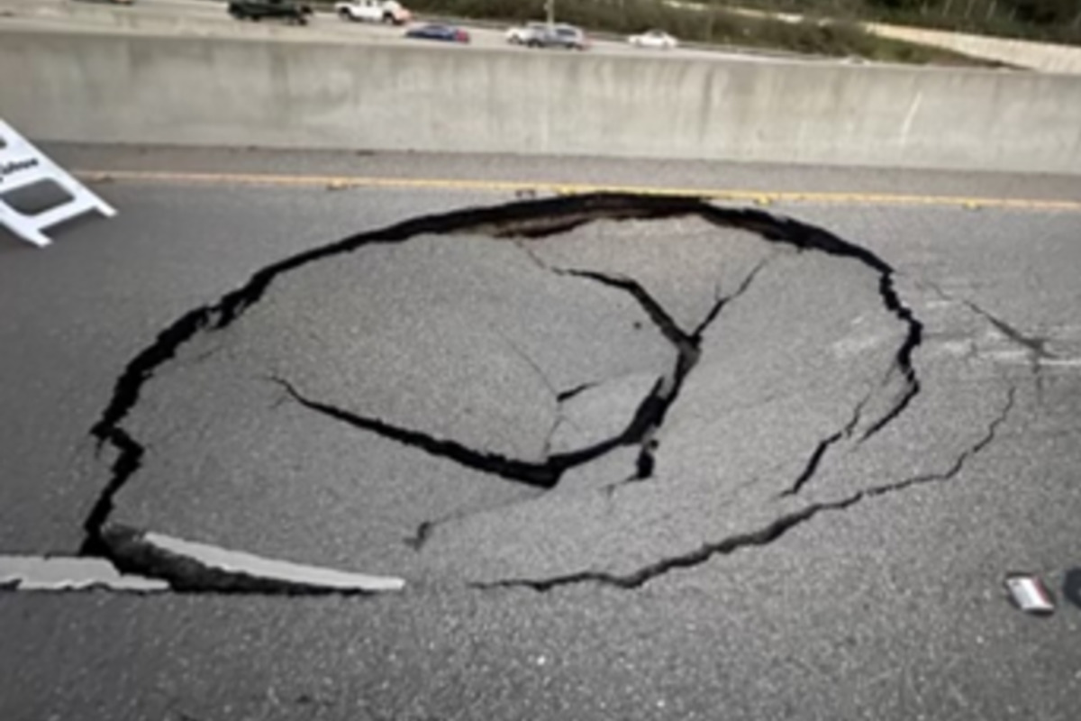 Sinkhole Causes An Indefinite Closure Of 405 Freeway Offramp