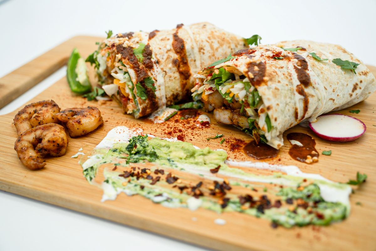 This Gas Station’s Mexican Grill Serves The Best Burritos In L.A.