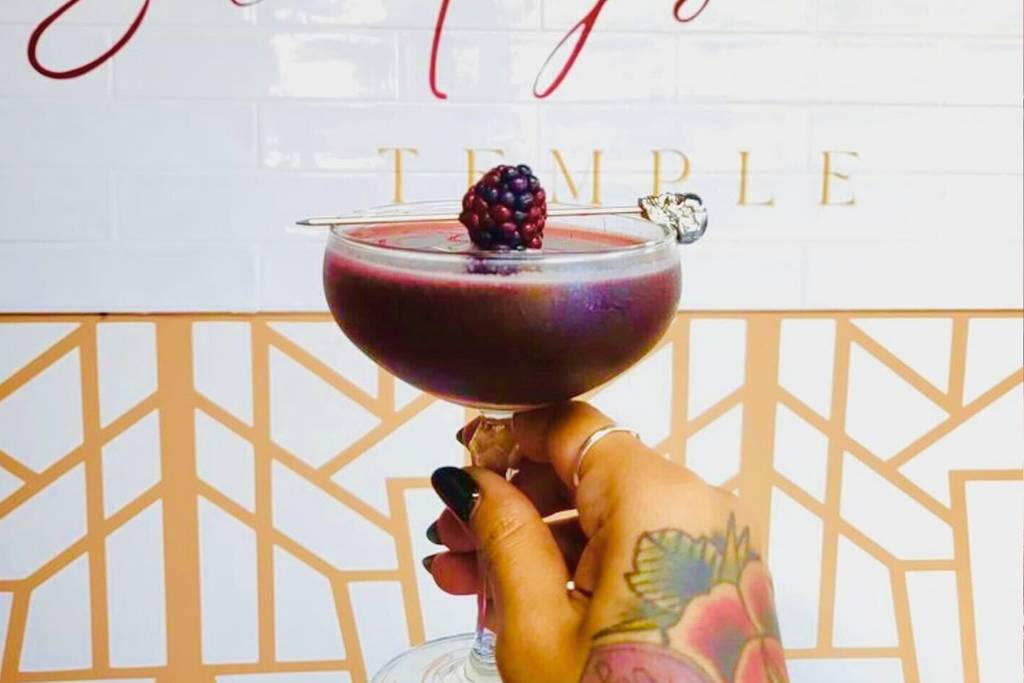 The Best Non-Alcoholic Bars & Sober Cocktails In Los Angeles