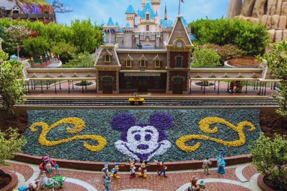 There’s A Min Disneyland In Anaheim That You Can Visit