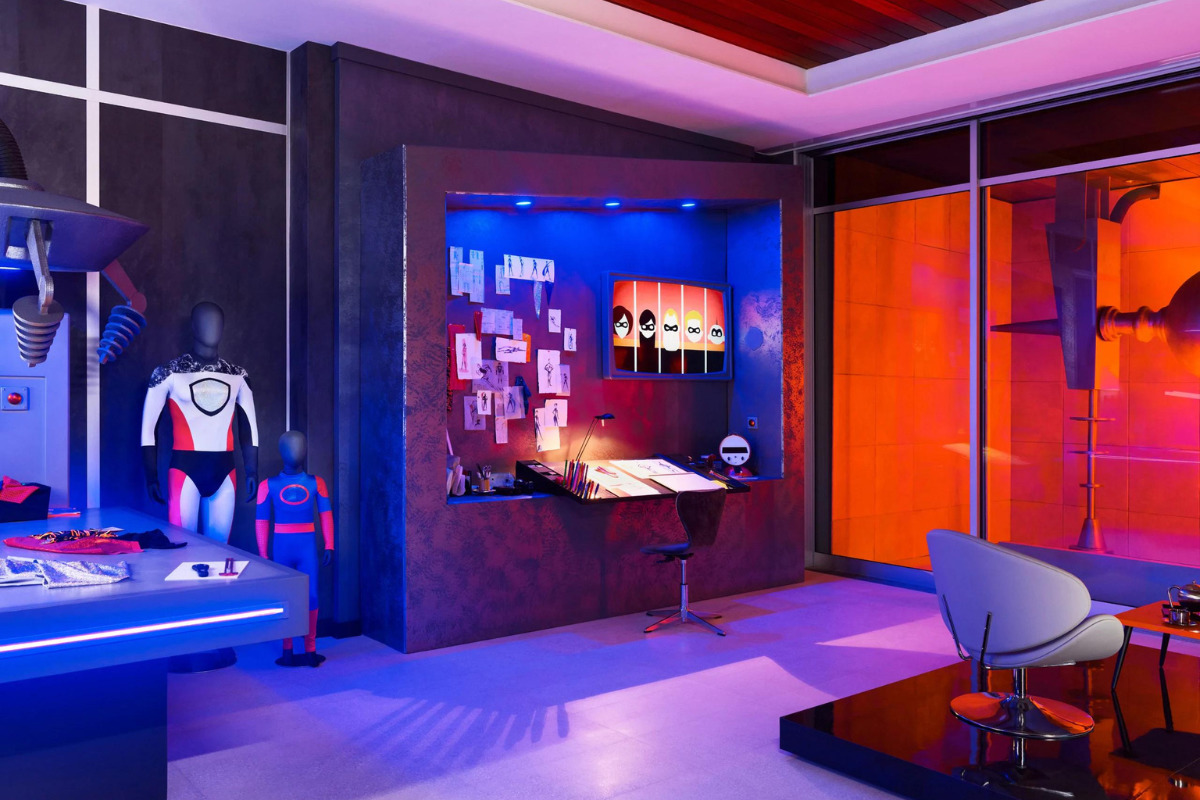 You Can Create Your Own Supersuit At Edna's Mansion From The Incredibles