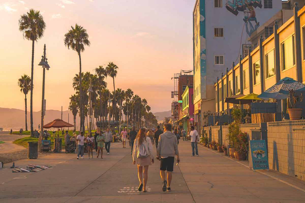 11 Most Walkable Neighborhoods In Los Angeles