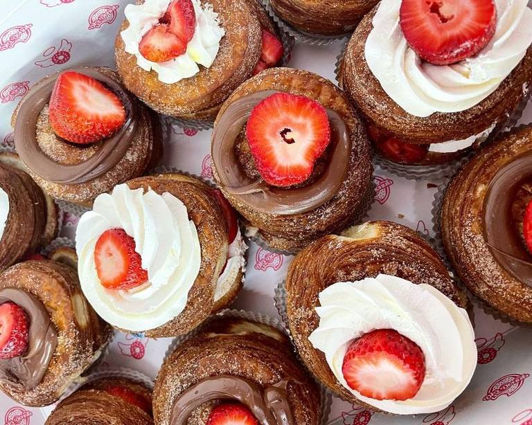 10 Essential Shops For The Best Donuts In Los Angeles