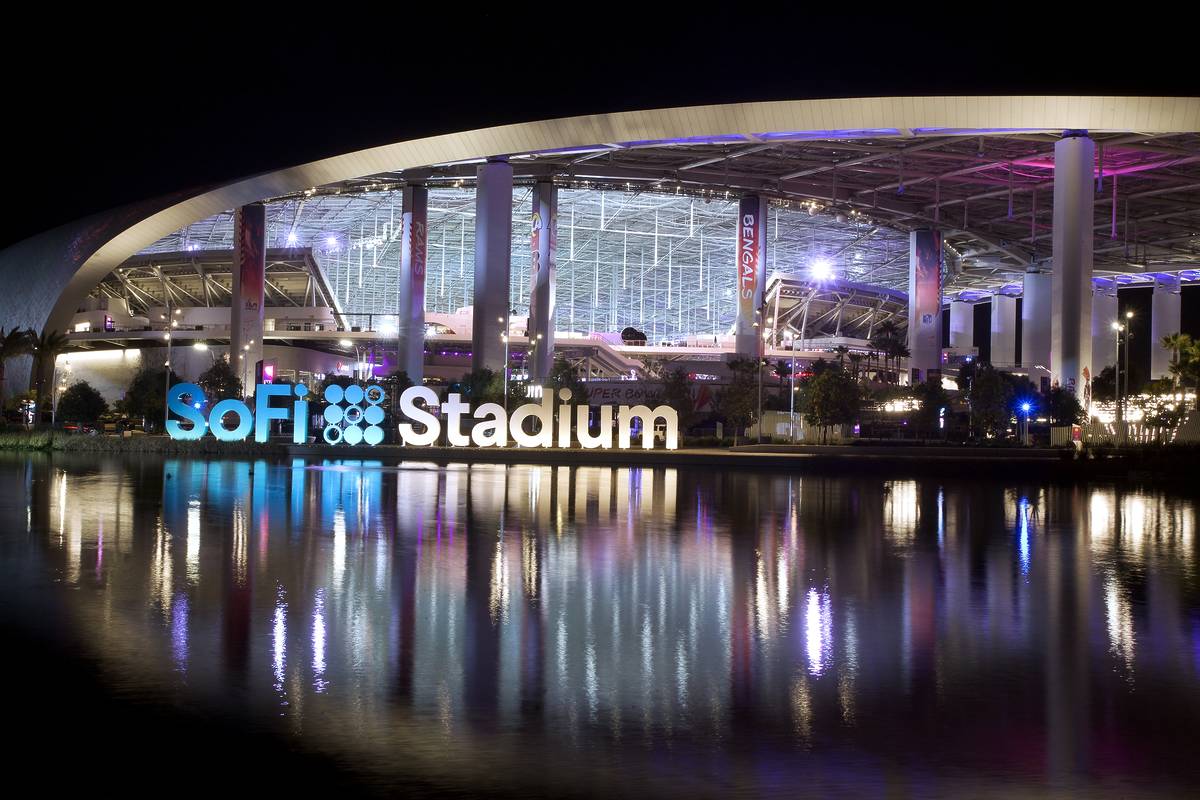 Here's Why The LA Bowl Is The Ultimate Holiday Kickoff Event