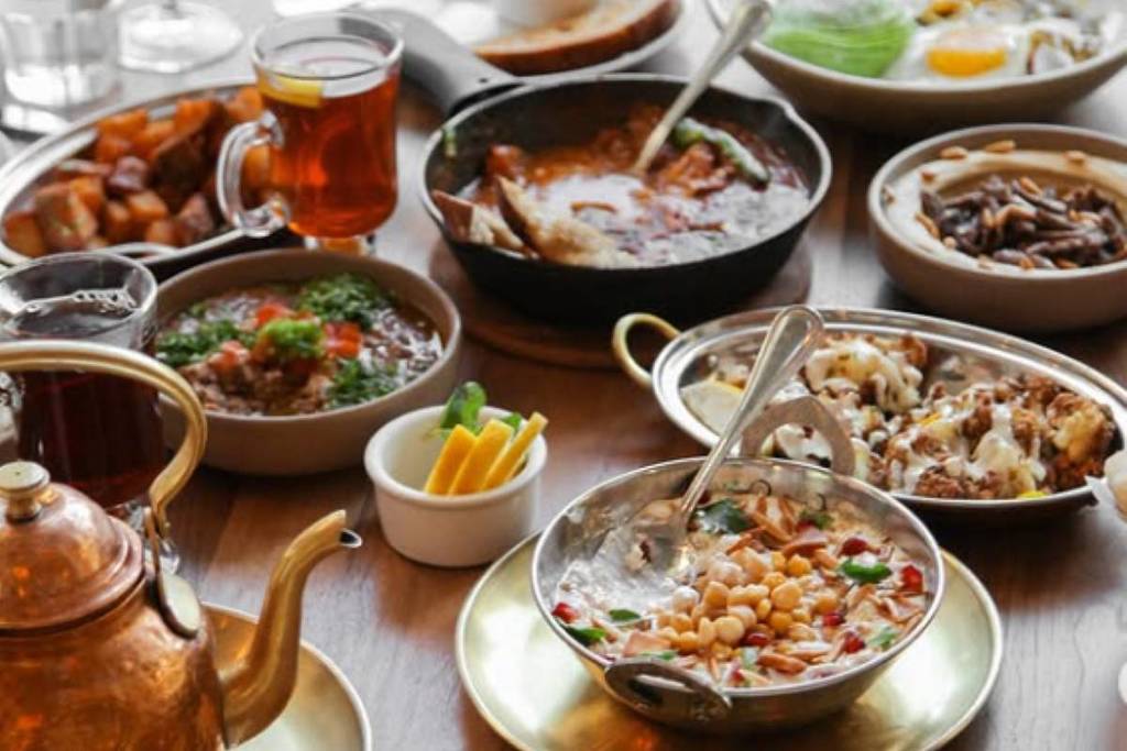7 Best Halal Restaurants In Los Angeles For Flavorful Eats