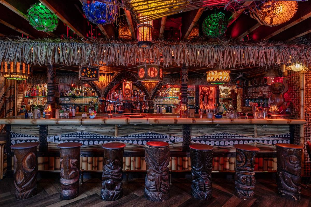 This Secret Tiki Bar Is Hidden Above A WeHo Hot Dog Stand – Here's How ...