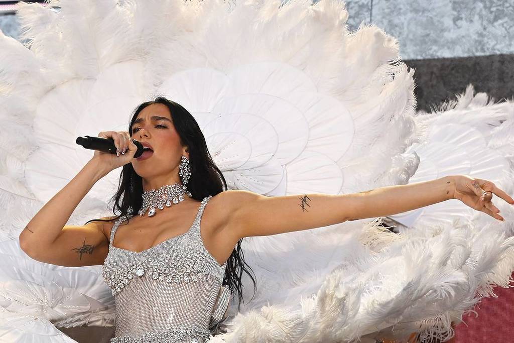Dua Lipa Is Bringing Her Radical Optimism Tour To L.A. This Weekend With A Hit-Filled Setlist ...