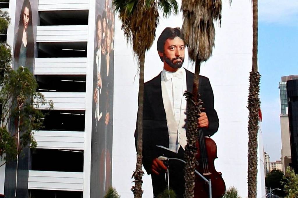 Here’s The Story Behind The Violin Man In That Iconic Mural Over L.A.'s ...