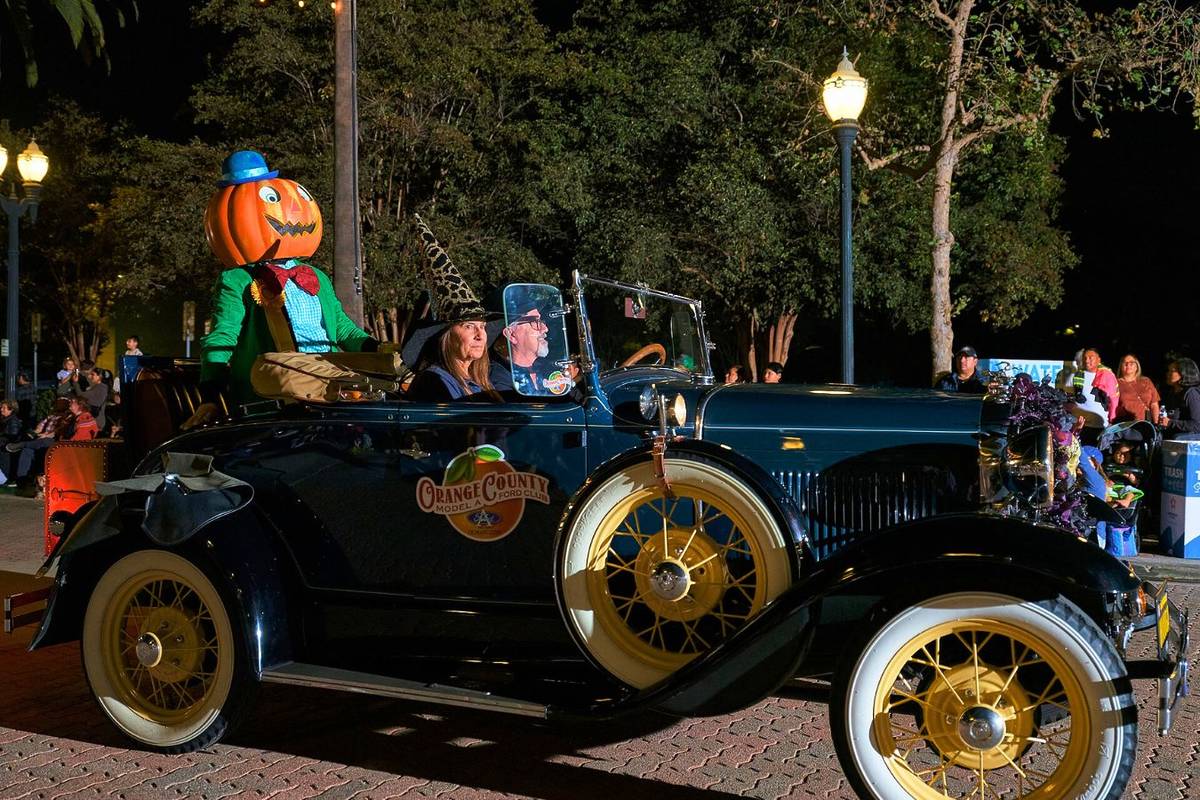 California's Oldest And Spookiest Halloween Parade Returns To SoCal ...