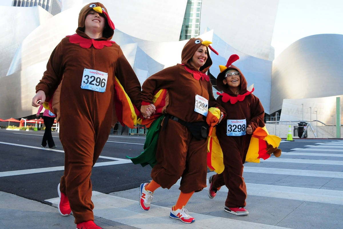 Turkey Trot Returns To L.A. For 13th Annual Thanksgiving Day Event ...