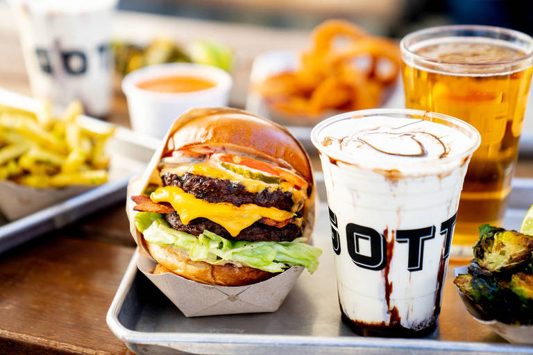 Beloved NoCal Roadside Burger Stand Opens First L.A. Location At The ...