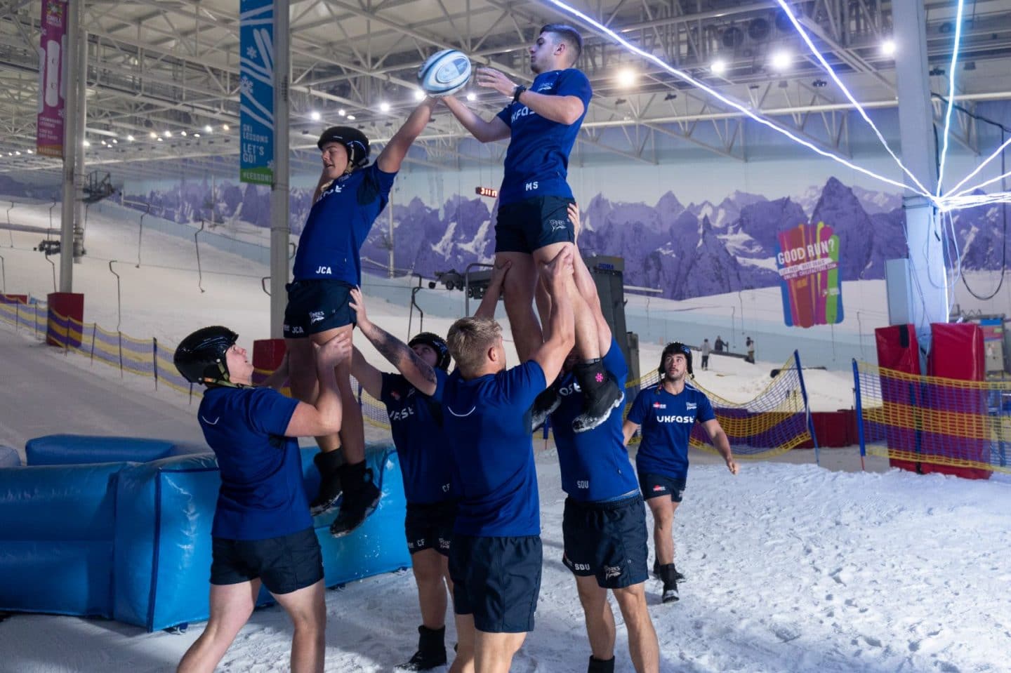Sale Sharks Took To The Slopes At The Chill Factore For A Training ...
